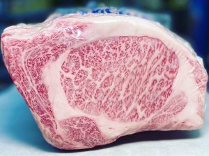 Wagyu vs Angus (6 Differences Between Wagyu And Angus) - Swartzsdeli