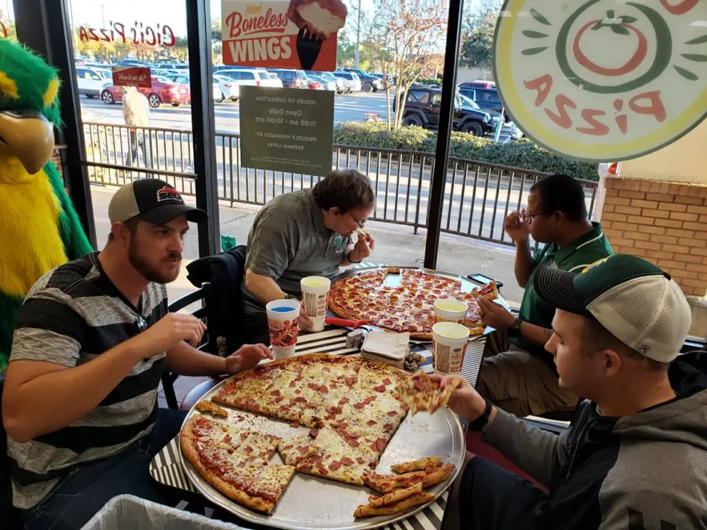 How Big Is 30 Inch Pizza At Glenda Rutkowski Blog How Big Is 30 Inch Pizza At Glenda Rutkowski Blog