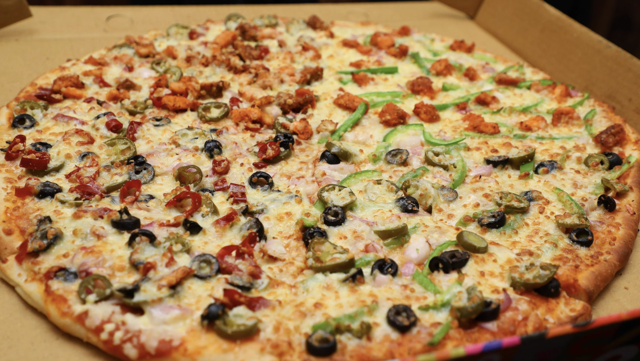 How Big is an 18 Inch Pizza - Swartzsdeli