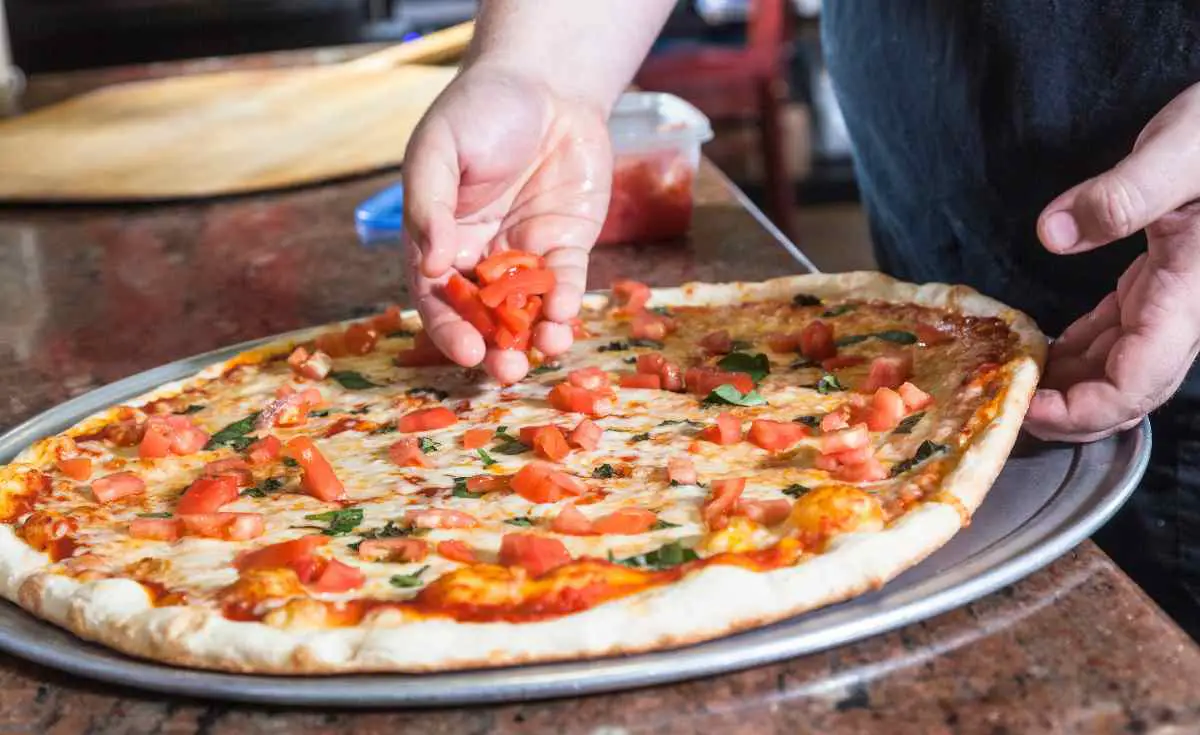 How Long to Cook Pizza at 500 - Swartzsdeli